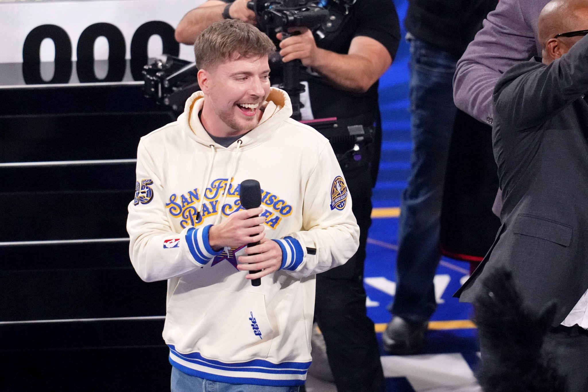 WATCH: Steph Curry, Giannis Antetokounmpo, Damian Lillard Compete in MrBeast’s ‘Professionals vs ...