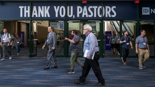 Southern Baptists say no to women pastors. But what does the Bible say ...