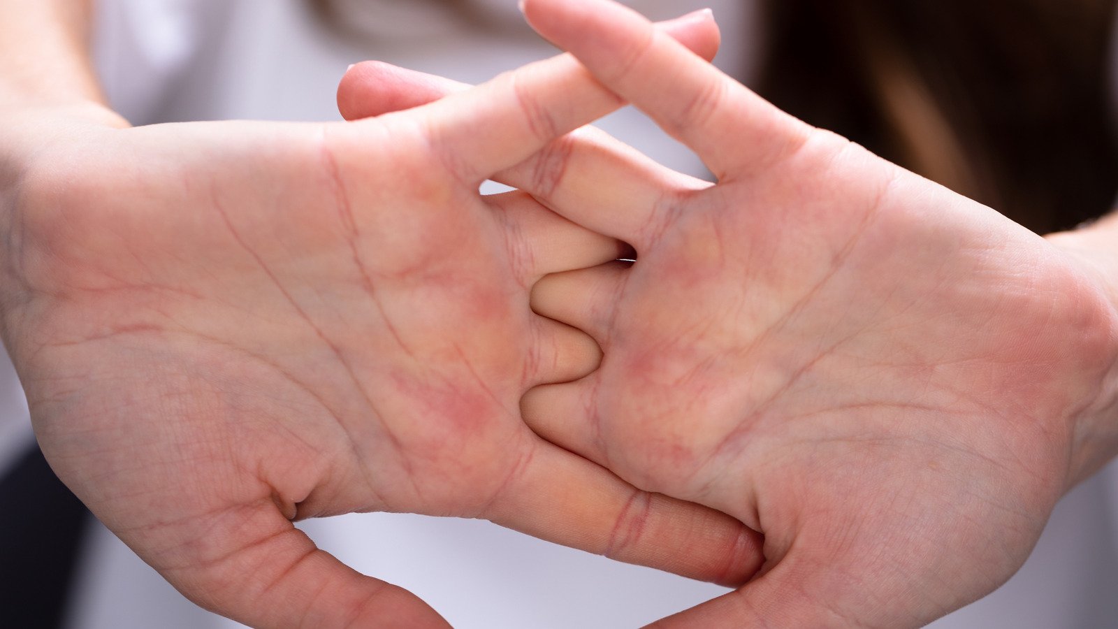 What Actually Happens When You Crack Your Knuckles? | Flipboard