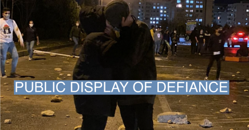 This photo of a couple kissing during Iran’s protests has gone viral ...