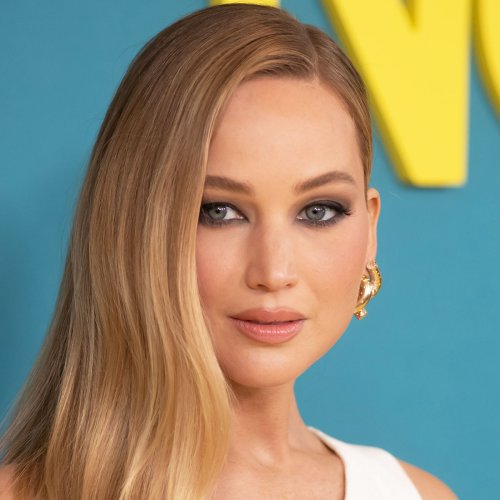 Jennifer Lawrence Is 'So Chic' In A Gray Two-Piece Set From The Row—But ...