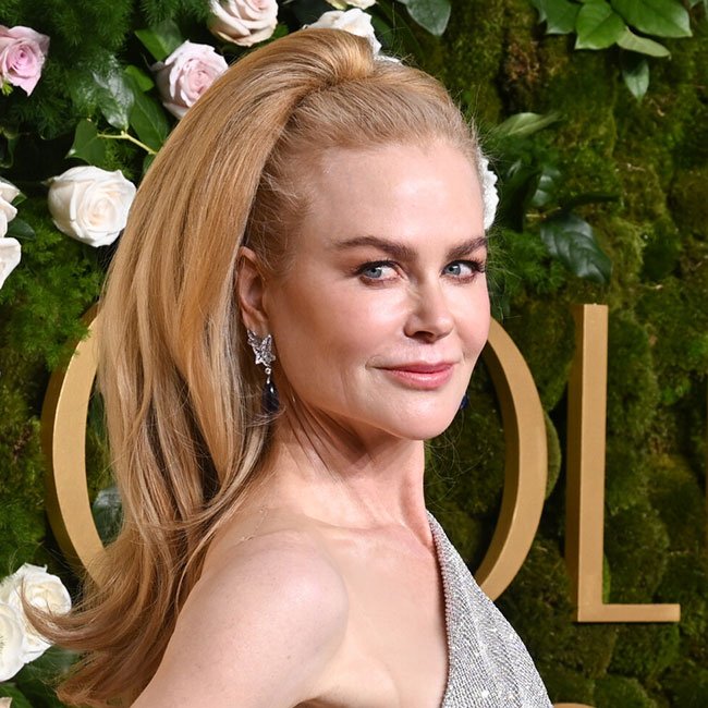 Nicole Kidman Proves Age Is Just A Number In A Bandeau Swimsuit Top And ...