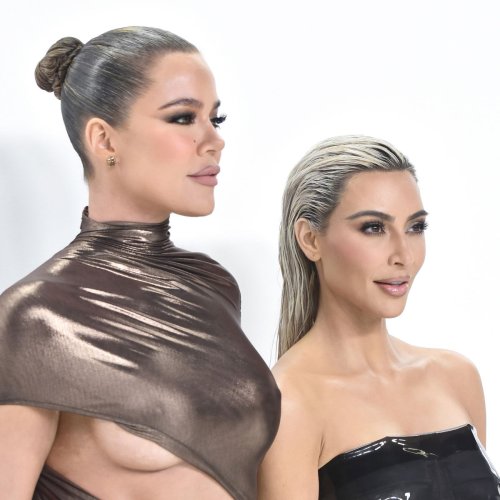 Khloé Kardashian And Kim Kardashian Shock Fans With Their Latest ... Khloé Kardashian And Kim Kardashian Shock Fans With Their Latest ...