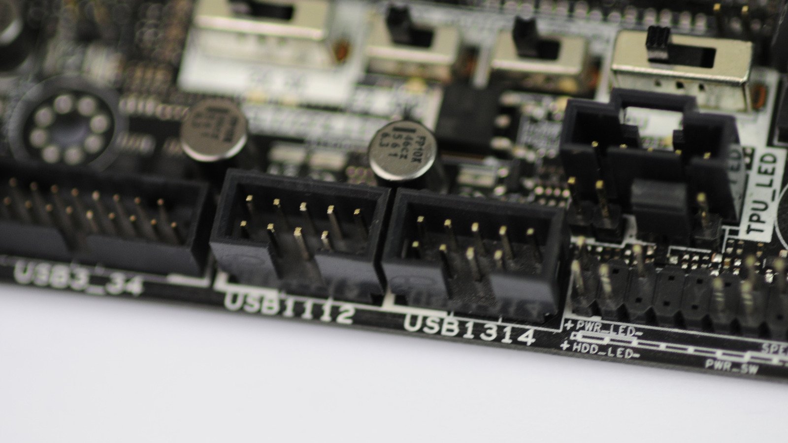 What Are USB Headers And How Are They Different From USB Ports? | Flipboard