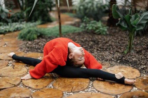 Stretching for splits: 5 stretches to achieve full splits | Flipboard