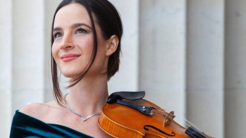 Amalia Hall's long-awaited debut with NZSO doesn't disappoint | Flipboard