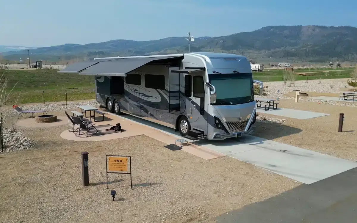 This Transformers RV expands into a mansion on wheels | Flipboard