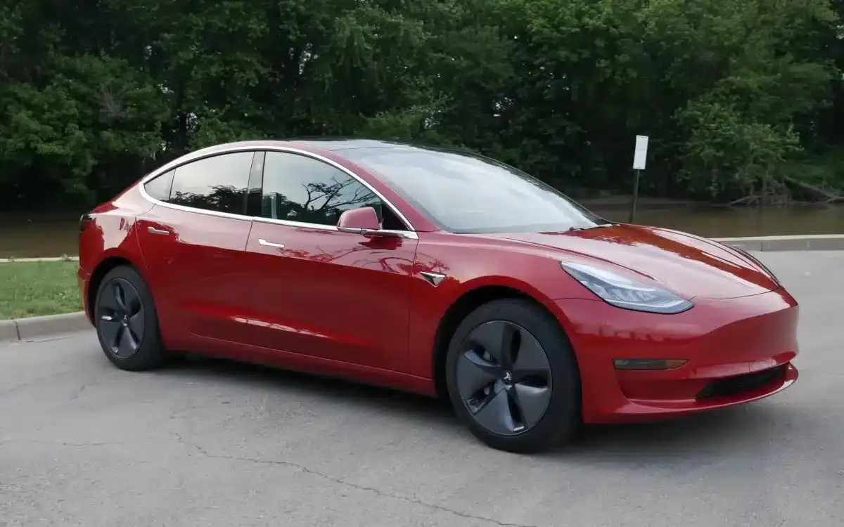 Tesla Model 3 charging costs vs. fuel after 75,000 miles | Flipboard