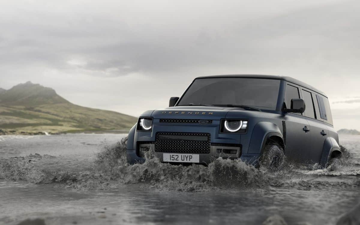 2026 Land Rover Defender adds smoked lights and touchscreen | Flipboard