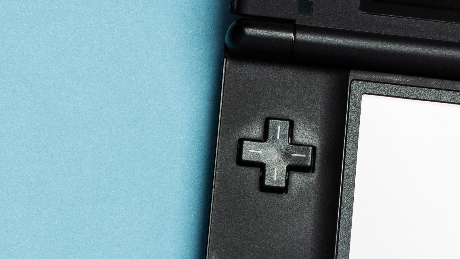 The Original Nintendo Dsi Prototype Included Two Ds Cartridge Slots ...