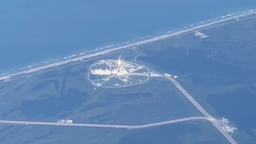 Mind-blowing video reveals rare view of Elon Musk SpaceX rocket launch ...