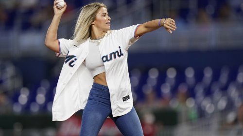 Paige VanZant fans have little to imagine as she wears tiny bikini in ...