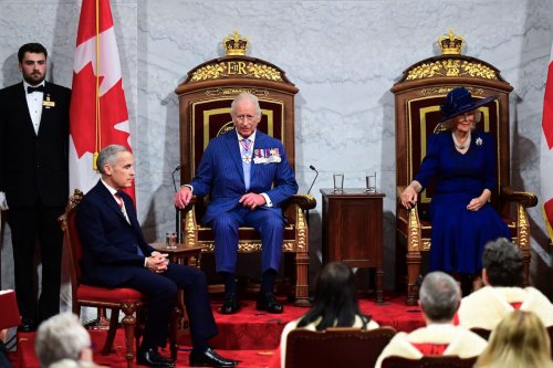 Justin Trudeau attends King Charles' throne speech wearing colourful ...