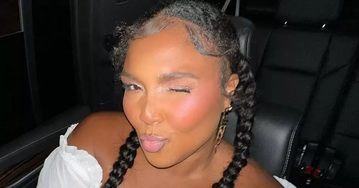 Lizzo unrecognizable after dramatic weight loss after Ozempic Halloween costume | Flipboard