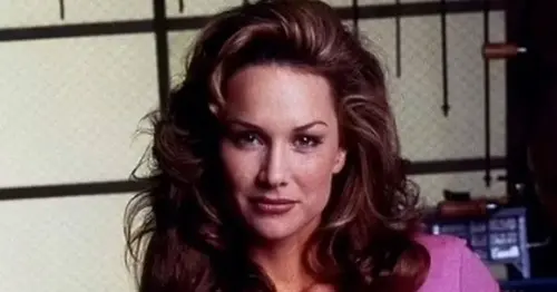 90s sitcom star Debbe Dunning looks dramatically different 30 years ...