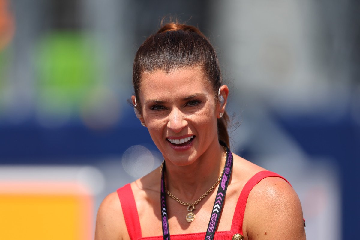 Danica Patrick Grabs Everyones Attention With Inauguration Day Outfit