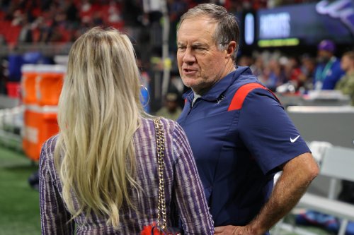 Top 5 Swimsuit Photos Of Bill Belichick's Longtime Girlfriend | Flipboard