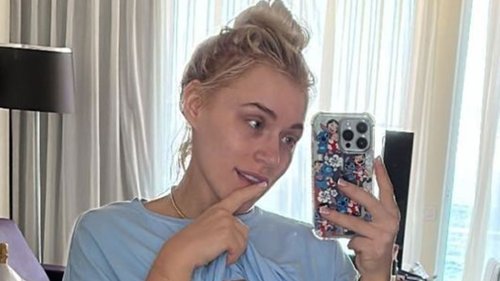 Elle Brooke Shows Off Underboob As Stunning Onlyfans Star And Boxer