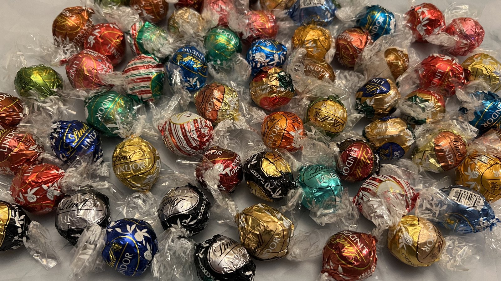 We Tried And Ranked 28 Lindt Lindor Truffle Flavors | Flipboard