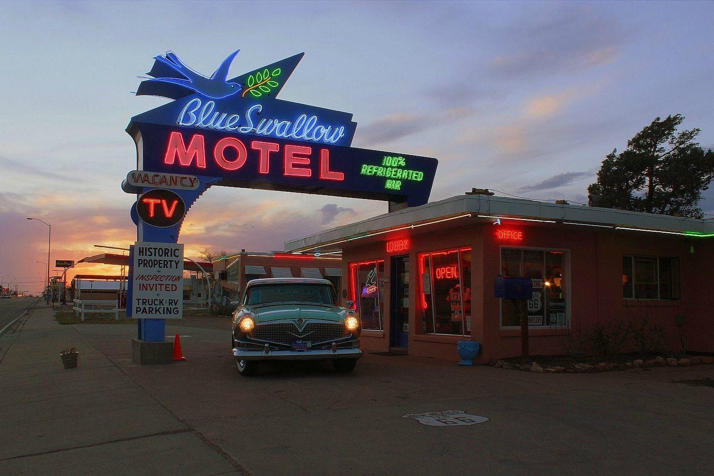 Stay a night in style at the most iconic Route 66 motels still around ...