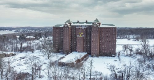 Inside the Abandoned Kings Park Psychiatric Center on Long Island ...