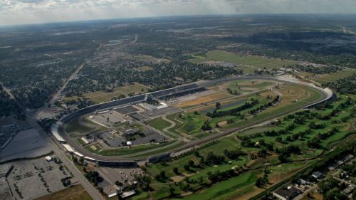 Indy 500 golf course has four holes inside the giant race track | Flipboard