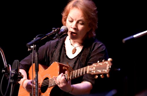 Grace Griffith, resilient folk and Celtic singer, dies at 64 | Flipboard