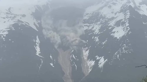 Glacier collapses, burying nearly all of Swiss Alpine village | Flipboard