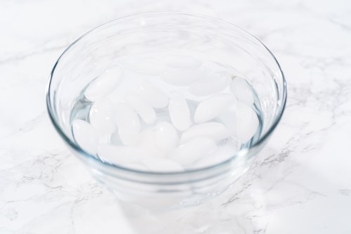 How Submerging Your Face in a Bowl of Ice Water Helps Calm Anxiety in ...