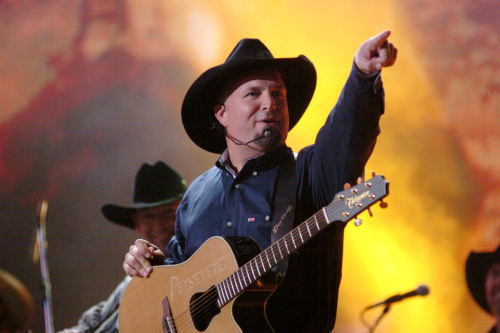 Garth Brooks Gave His Signature to Just One Tattoo Shop So Fans Can Get ...
