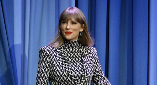 Taylor Swift Suits Up in Chevron Prints and Teases ‘Midnights’ Tour on ‘Tonight Show Starring ...